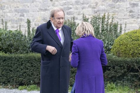 Les obsèques de la Baronne Myriam Ullens de Schooten tuée par balles par son beau fils Voici
