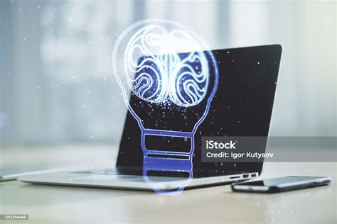 노트북 배경 아이디어 및 브레인 스토밍 개념에 인간의 두뇌와 창조적 인 전구 홀로그램의 이중 노출 0명에 대한 스톡 사진 및 기타 이미지 Istock