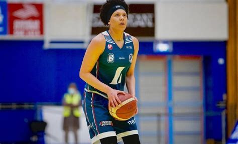 Daniela Wallen Women In Basketball