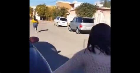 Мать попала в дочь тапком метнув его с 50 метров ФОКУС