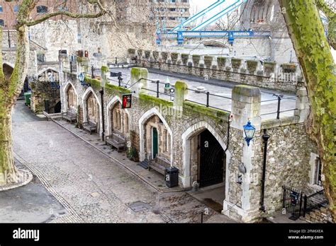 The Keys Pub Inside The Tower Of London Open Exlusively To The Resident
