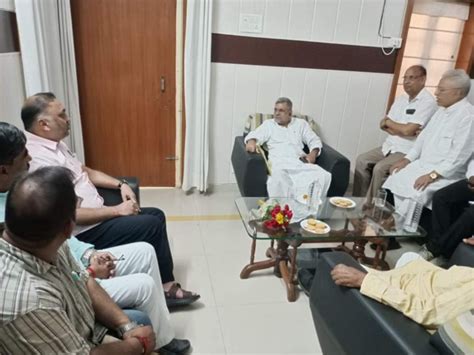 Former Mla Shared Stage With Bjp Mlc भाजपा Mlc के साथ पूर्व विधायक ने साझा किया मंच Mlc ने