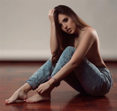 Topless Babe Panzerdriver