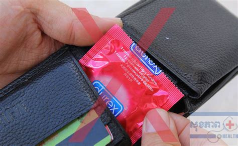 ស្រោមអនាម័យ អាច នឹង រហែក ទេ បើសិន ទុក ក្នុង កាបូប លុយ