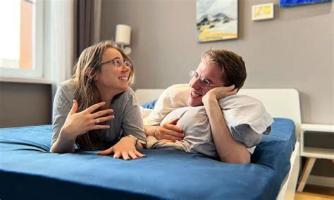 Aleksandr Schakelt Chatgpt In Om Met 5 000 Vrouwen Op Tinder Te Praten En Vindt Zo Zijn