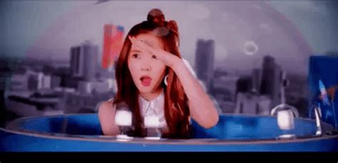 Irene Red Velvet Cute Giggle Gif Gifdb Com