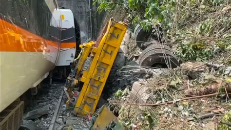 Taiwan Train Crash How Many People Died