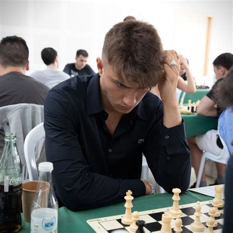 Jai Gagné Un Tournoi Déchecs Mais Je Suis Quand Même Déçu