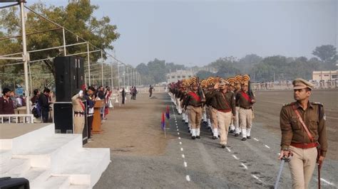 Mp News उज्जैन के दशहरा मैदान पर गणतंत्र दिवस परेड की रिहर्सल पुलिस