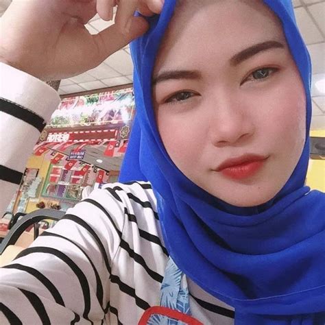 Na Bee1994 • Threads Say More