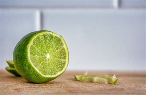 Apakah Jeruk Nipis Bisa Menurunkan Berat Badan Ini Penjelasannya Kumparan Com