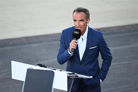 Nikos Aliagas Met Le Feu Avec Sa Montre Genius Public