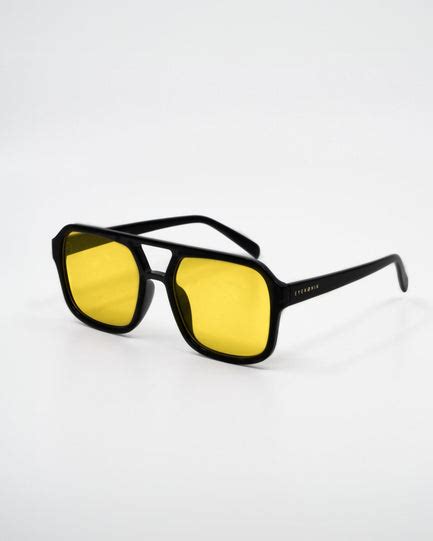 DAKIN – EYEKØNIK EYEWEAR