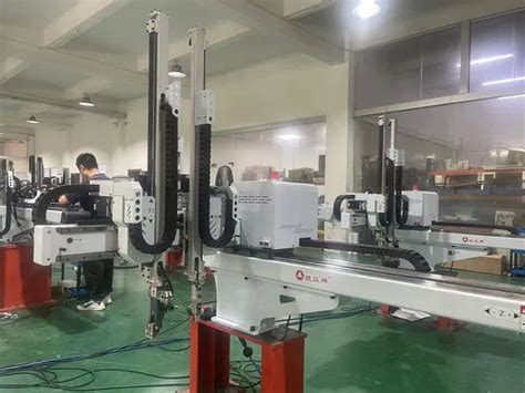 handling robot arm welding machine robotic arm for plastic extruder