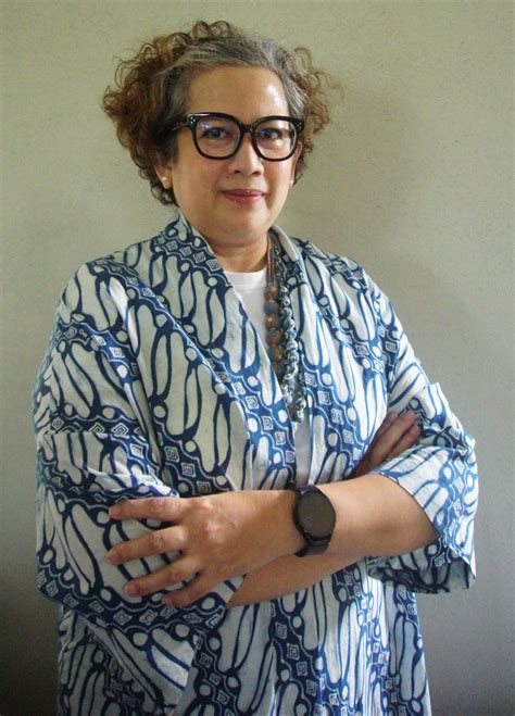 Febrina Intan Suka Traveling Di Indonesia Patadaily