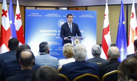 შალვა პაპუაშვილი საქართველოს ყველა ადვოკატს ვულოცავ ადვოკატთა სახლის გახსნას მნიშვნელოვანია