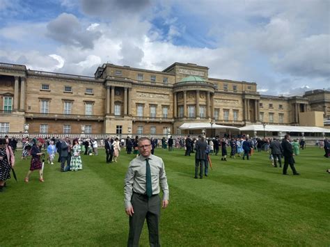 big issue vendor eamonn kelly reunited with prince william at