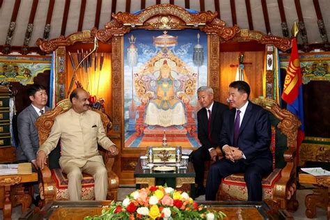 Монгол Улсын Ерөнхийлөгч У Хүрэлсүх БНЭУ ын Парламентын Доод танхим Лок Сабха гийн даргыг хүлээн