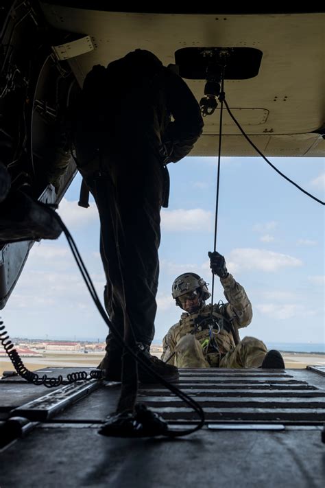 Dvids Images U S Marines And Airmen Conduct Alternate Insertion And Extraction Exercises