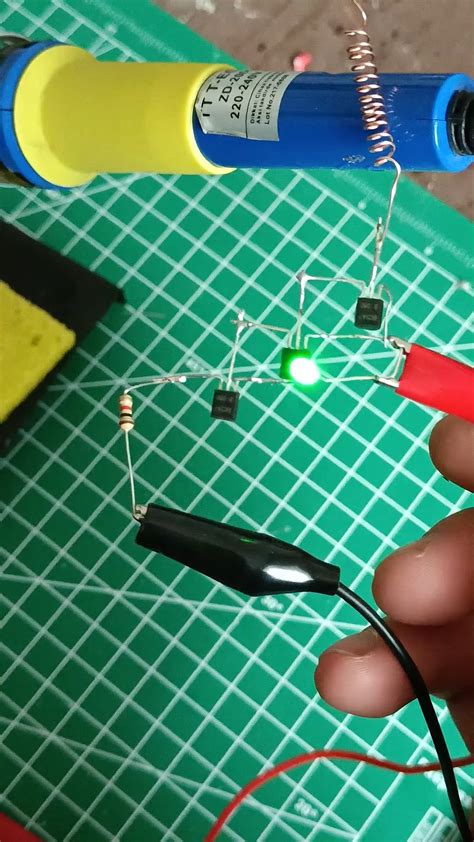 electronic experiment invention circuit building ac dc non contact voltage detector