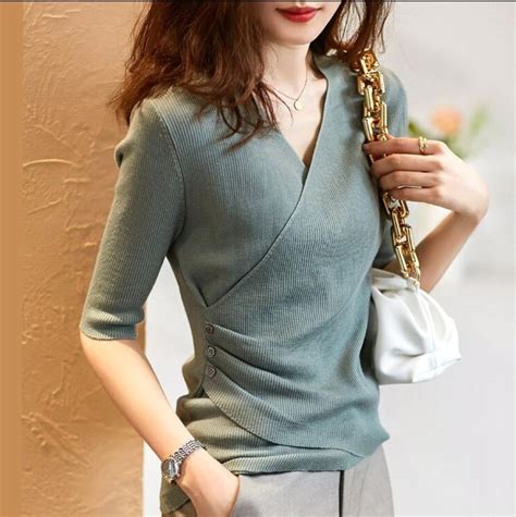 해외직구 고퀄리티 Blueb 카드결제 🍁신상품🍁 010 6483 8975 👈문자 주문 환영 🔅베티 브이넥티🔅 🔅빅플라워 ♡이쁘자나♡ 여성의류 쇼핑 명품