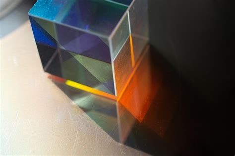 Premium Photo Optical Glass Cube Light Dispersionspectrum Physics Optics Ray