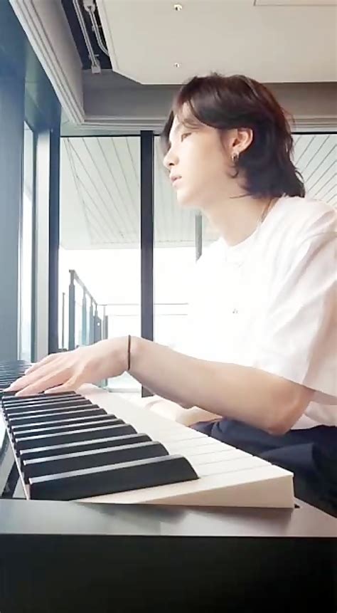 پیانو زدن شوگا مین یونگی بی تی اس