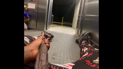 Public Bbc Elevator XNXX COM