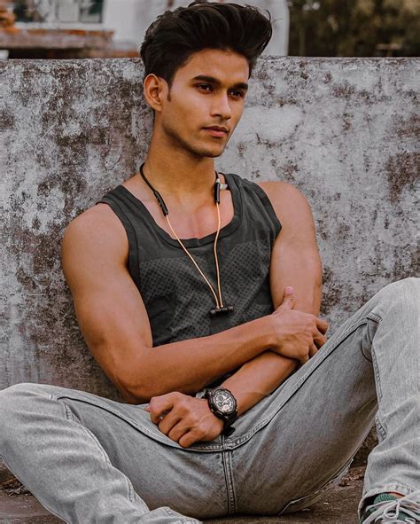 Shavez Khan Model On Instagram “may I Have Your Attention Please