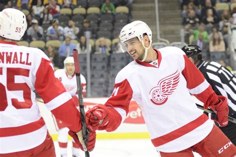 Tomas Tatar Thomas Vanek Propel Detroit Red Wings Past Pittsburgh Penguins