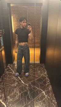 Photos Videos Stephen Sanchez Singer Lpsg