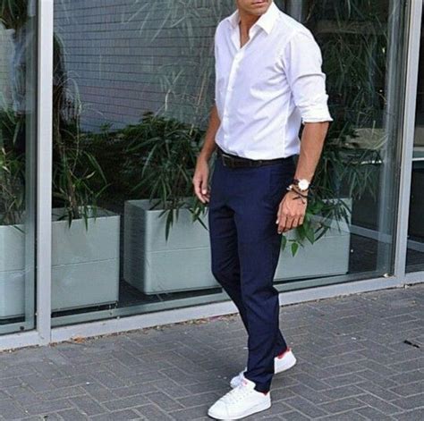 Blue Chinos White Shirt And Shoes Kleren Kleding Mannenstijl