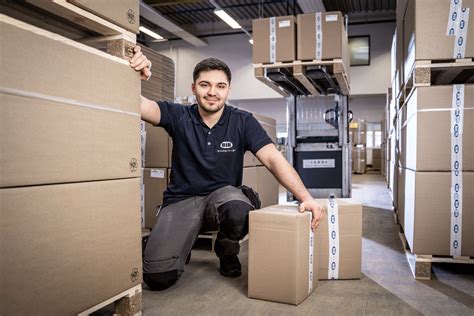 Screw Pushwire Terminals For Line Voltage Connection