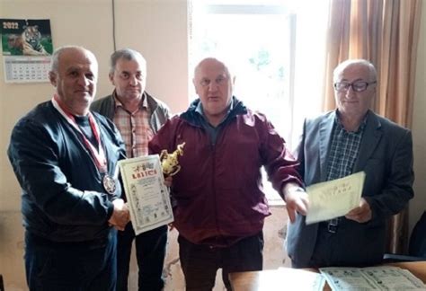 ხიჭაურის საჯარო სკოლის პედაგოგმა გიორგი ავილოვმა ნარდში შუახევის სკოლების მასწავლებელთა