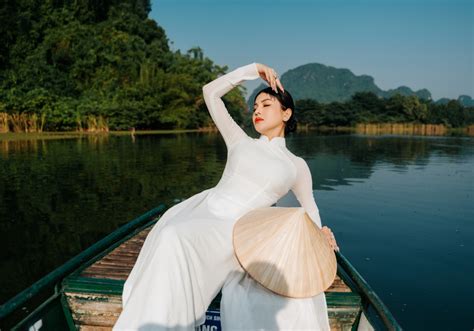 Lily Chen Tiết Lộ Lý Do Sống ẩn Gần 1 Năm