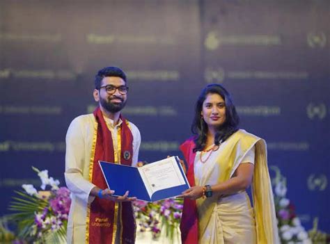 Parul University Concludes The 6th Convocation Ceremony With Sonu Sood And Mithali Raj As Guests