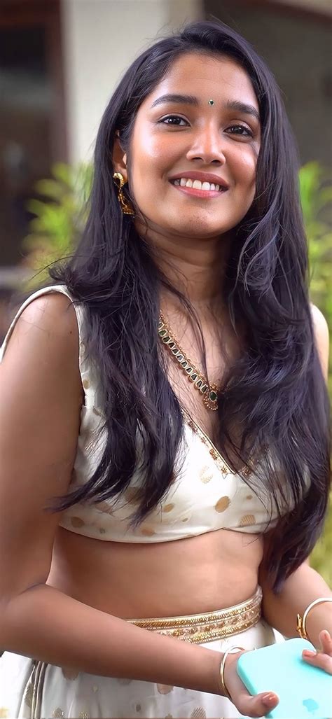 Anikha Surendran Actor Actress Images News