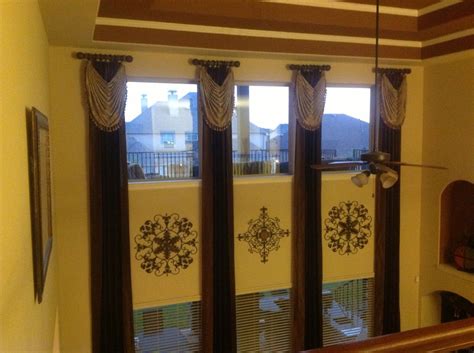 Elegant Stacked Windows