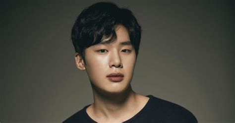 에이틴 김동희 Jyp와 전속계약 체결 성실한 태도 발전 가능성 높이 사