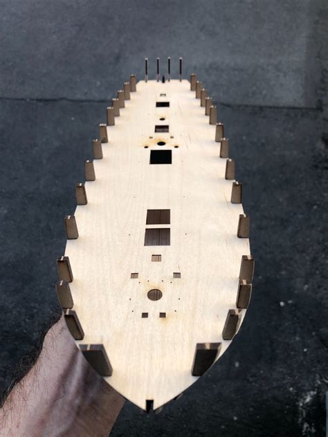 Eke Model Ship World™