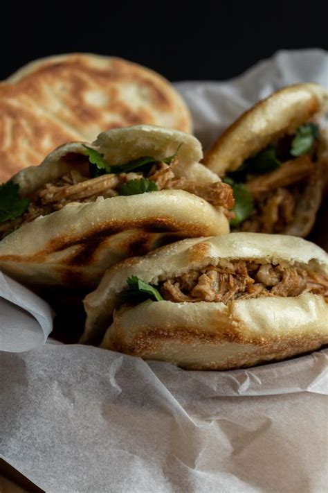 Chinese Hamburger Rou Jia Mo Koken Met Maarten