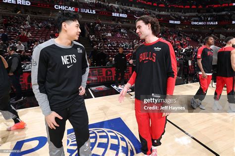 Cui Yongxi Of The Brooklyn Nets And Josh Giddey Of The Chicago Bulls