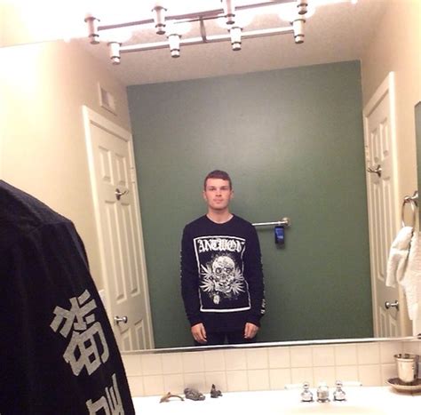 Selfies Gone Wrong 19 Of The The Worst Selfies Ever Events Nigeria