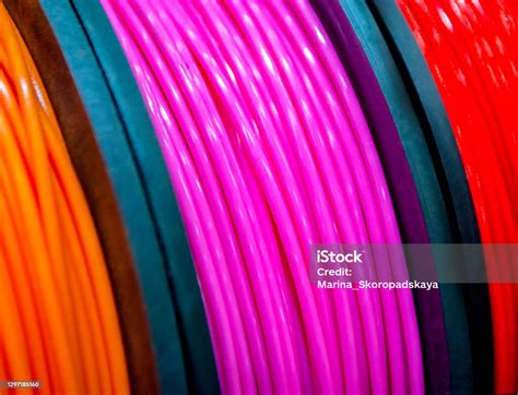 3d 프린터 클로즈업에 인쇄용 플라스틱의 여러 가지 빛깔의 필라멘트 0명에 대한 스톡 사진 및 기타 이미지 0명 3d 프린팅 필라멘트 3차원 인쇄 Istock