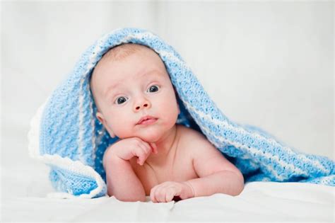 Kako Pratiti Razvoj Bebe U 3 I 4 Mesecu