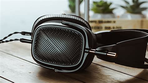 Monoprice Monolith M1070 Planar Headphones Review