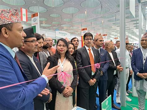 दश कतर अनतररषटरय कष परदरशनम जडबट कमपनक महपरबनधक सगत यदव जयबट