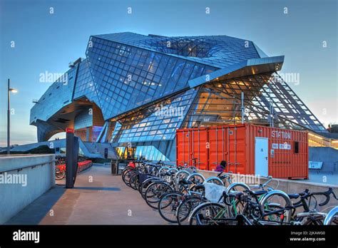 Deconstructivist Architecture
