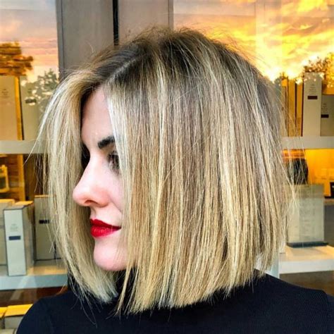 Омолоджують і не вимагають складного укладання трендові зачіски весна літо 2023 Читайте на Ukr Net