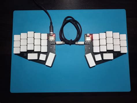 The Sho A Xiao Based 36 Key Choc Split Keyboard R Olkb